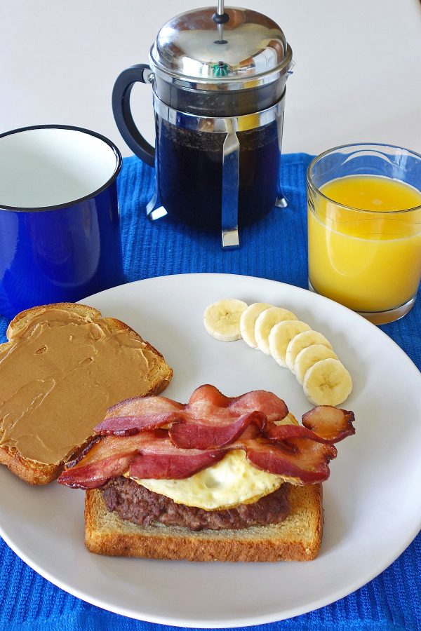 Breakfast Burger Recipe: Amazing Peanut Butter, Egg, & Bacon
